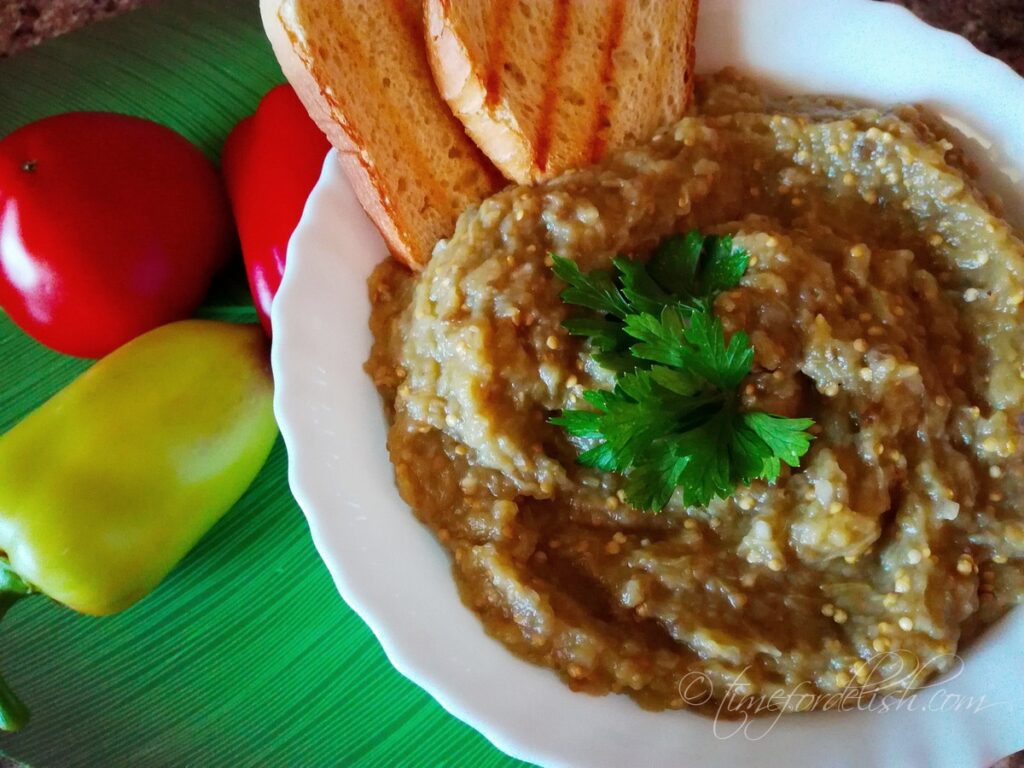 Romanian Eggplant Salad Spread (Salata De Vinete)
